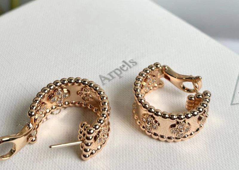 Cut-rate Vca Earrings