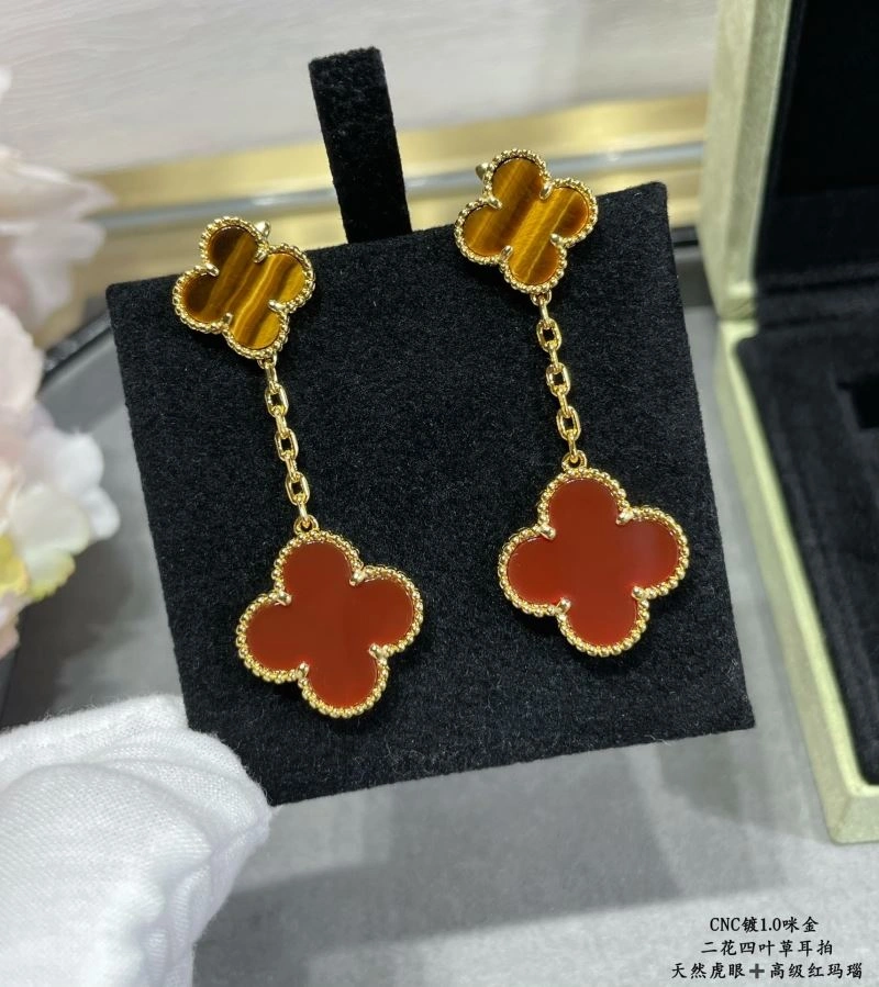Accurate model Vca Earrings