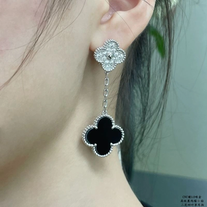 Brand-authenticated Vca Earrings
