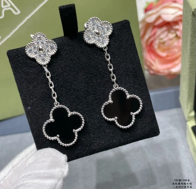 Brand-authenticated Vca Earrings