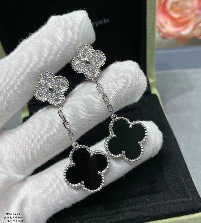 Brand-authenticated Vca Earrings