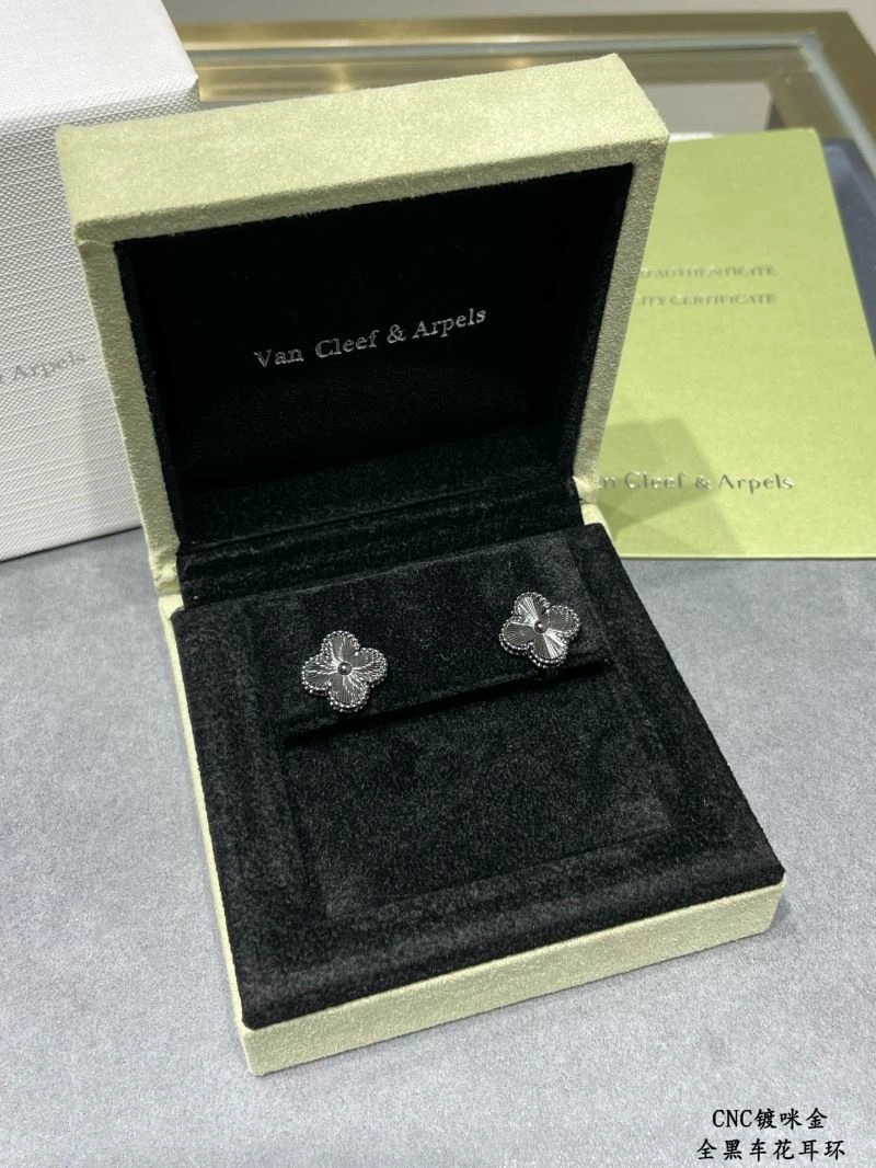 Factory-made Vca Earrings