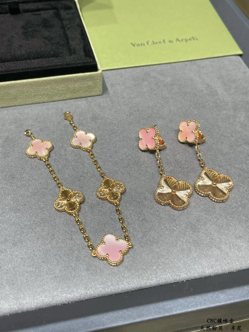 Low-cost Vca Earrings
