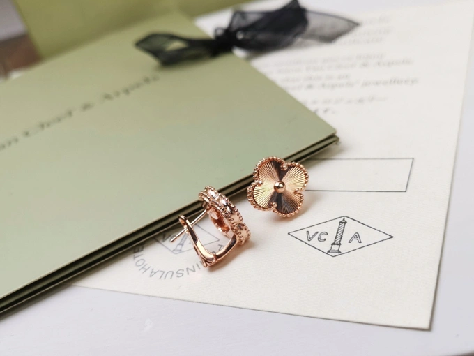 Top mirror Vca Earrings