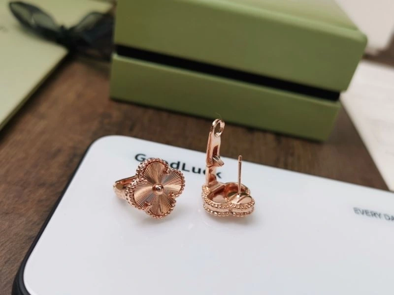 Top mirror Vca Earrings
