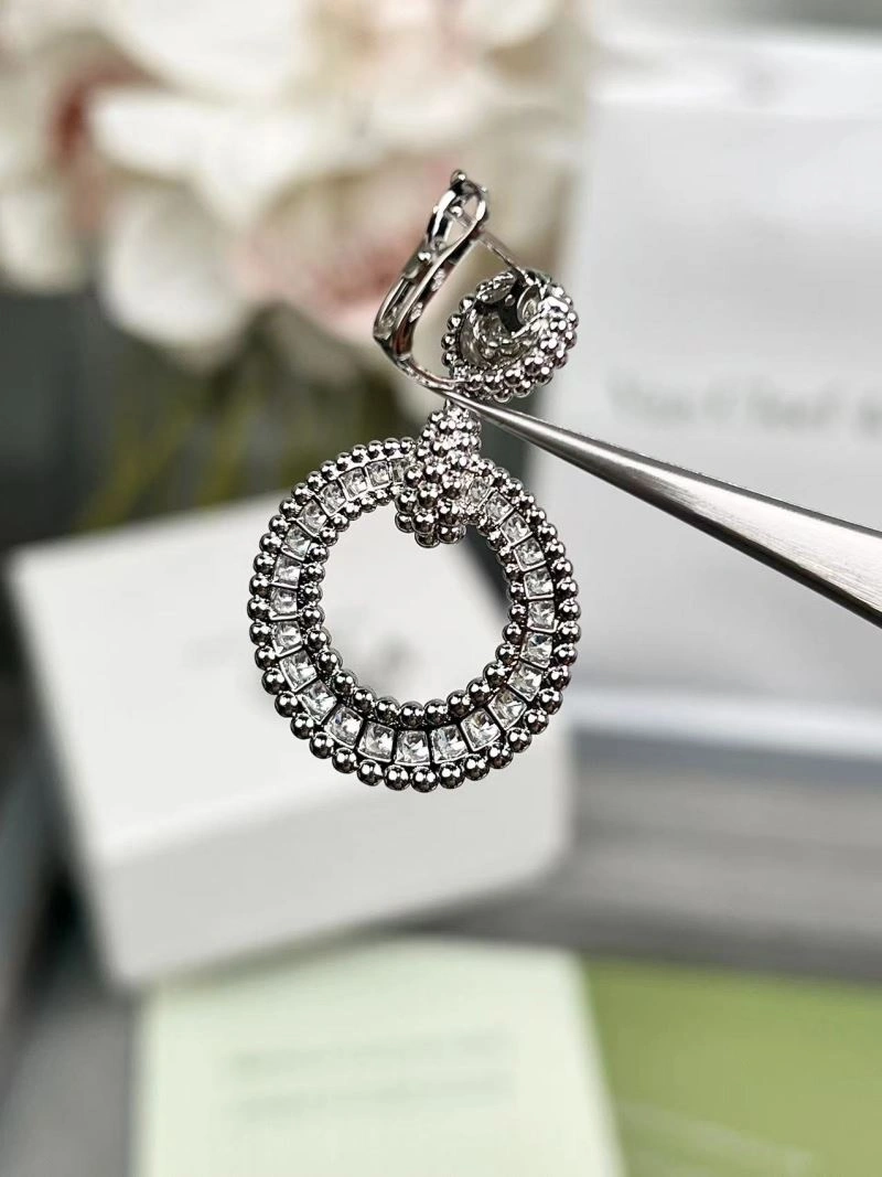 Legit Vca Earrings