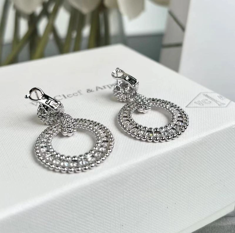 Legit Vca Earrings