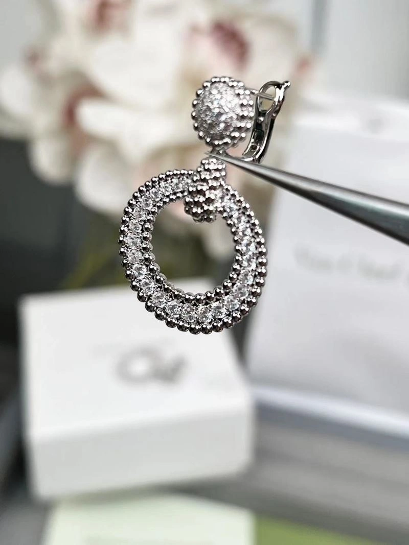 Legit Vca Earrings