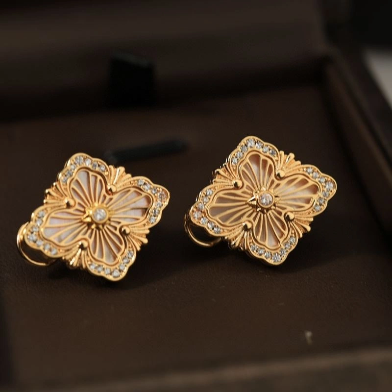 Real Vca Earrings