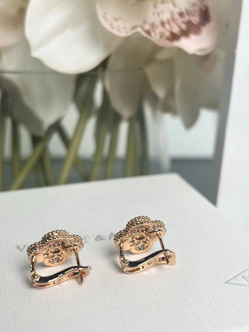 Bargain Vca Earrings