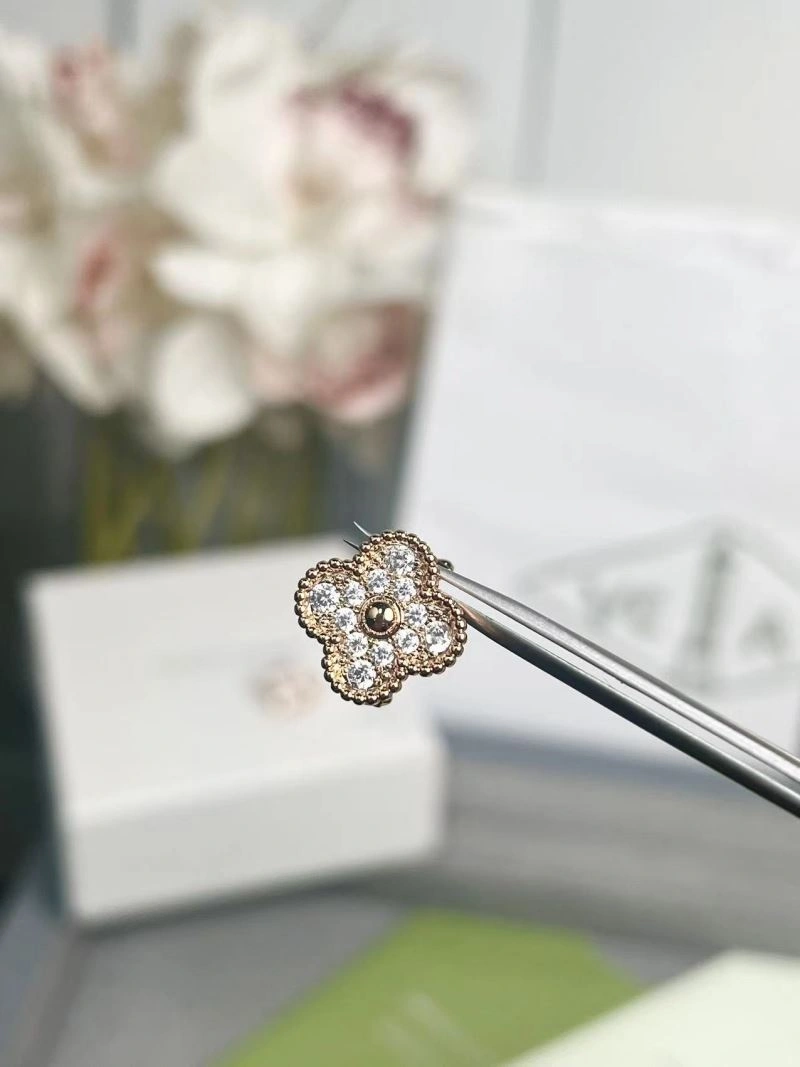 Bargain Vca Earrings