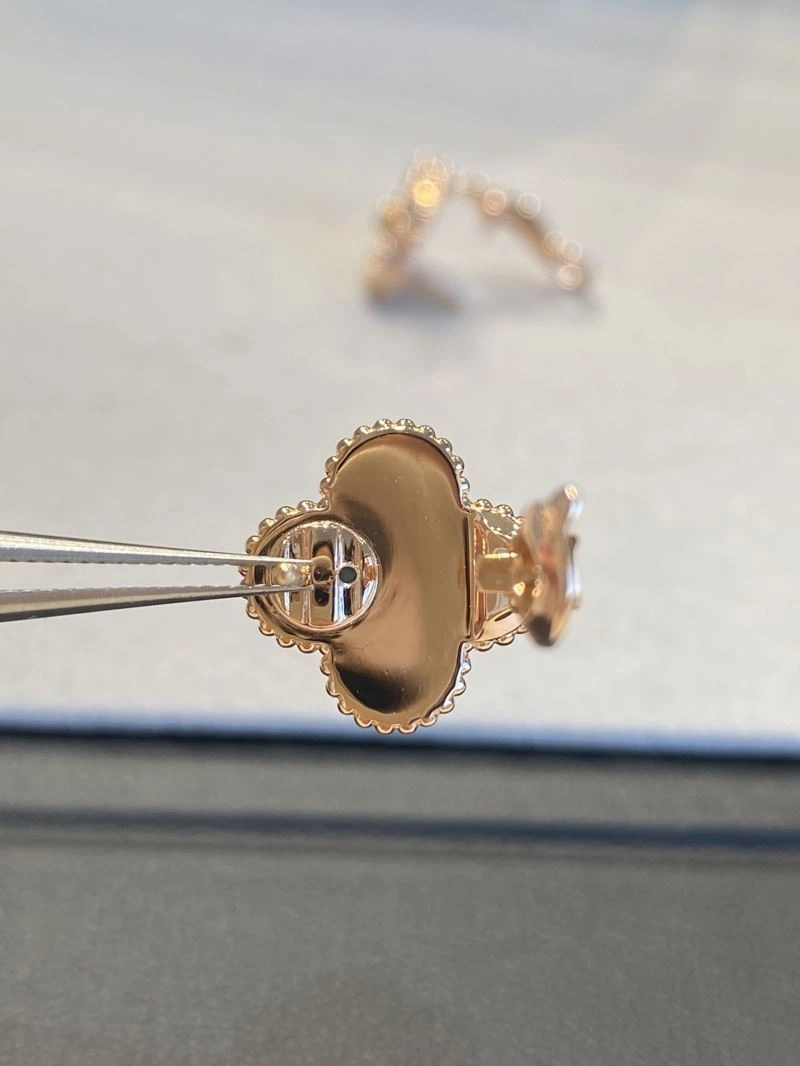 Value-priced Vca Earrings
