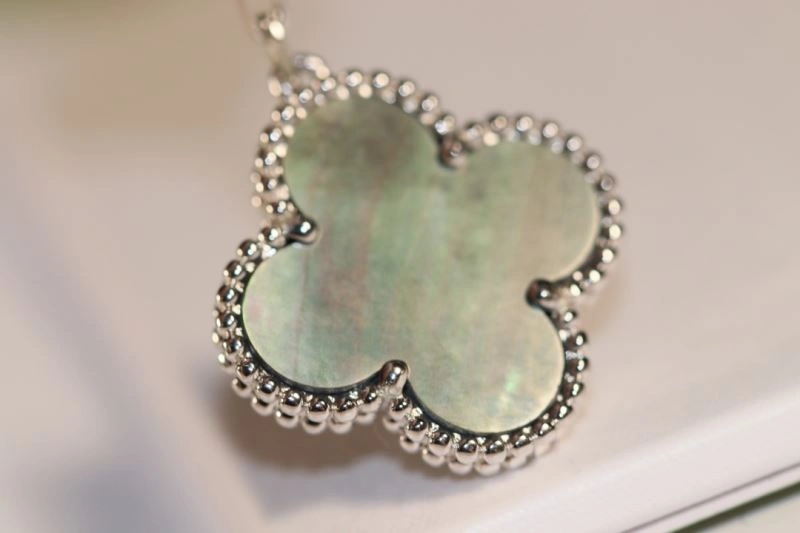 Top mirror Vca Earrings