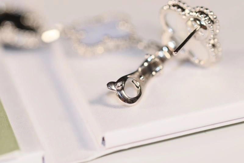 Top mirror Vca Earrings