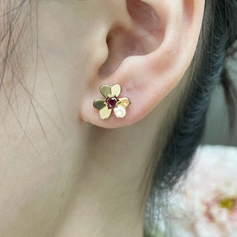 OEM Vca Earrings