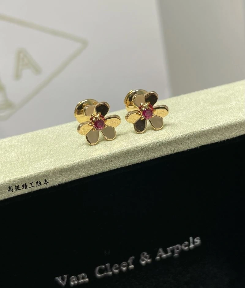 OEM Vca Earrings