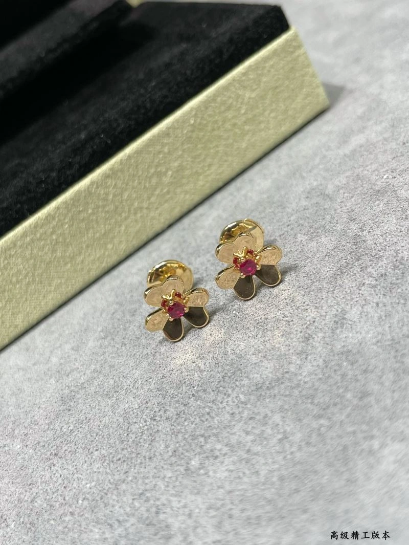 OEM Vca Earrings