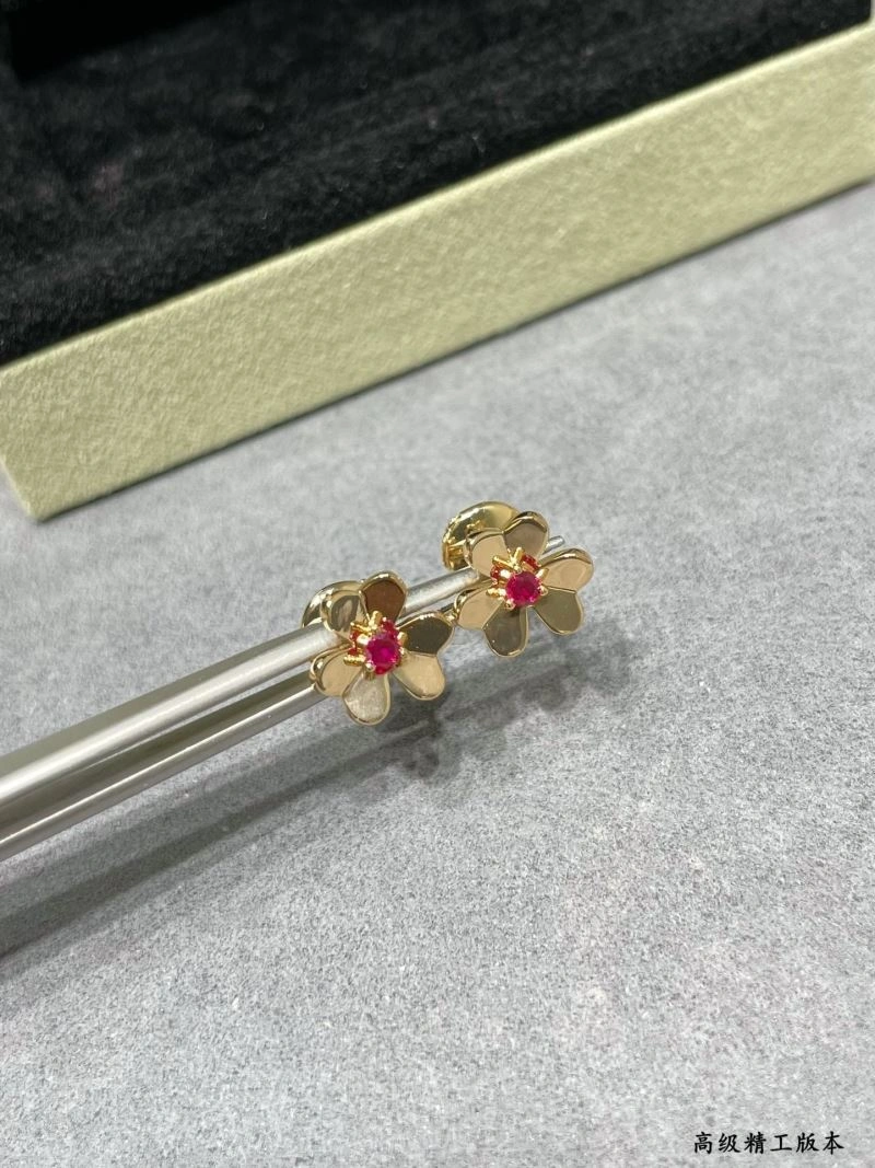OEM Vca Earrings