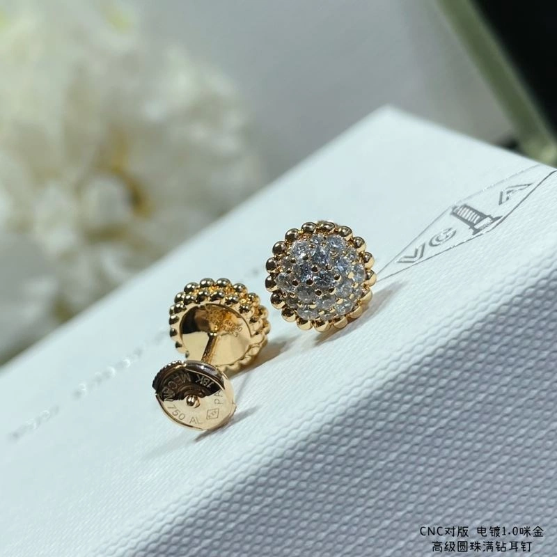 Factory-made Vca Earrings