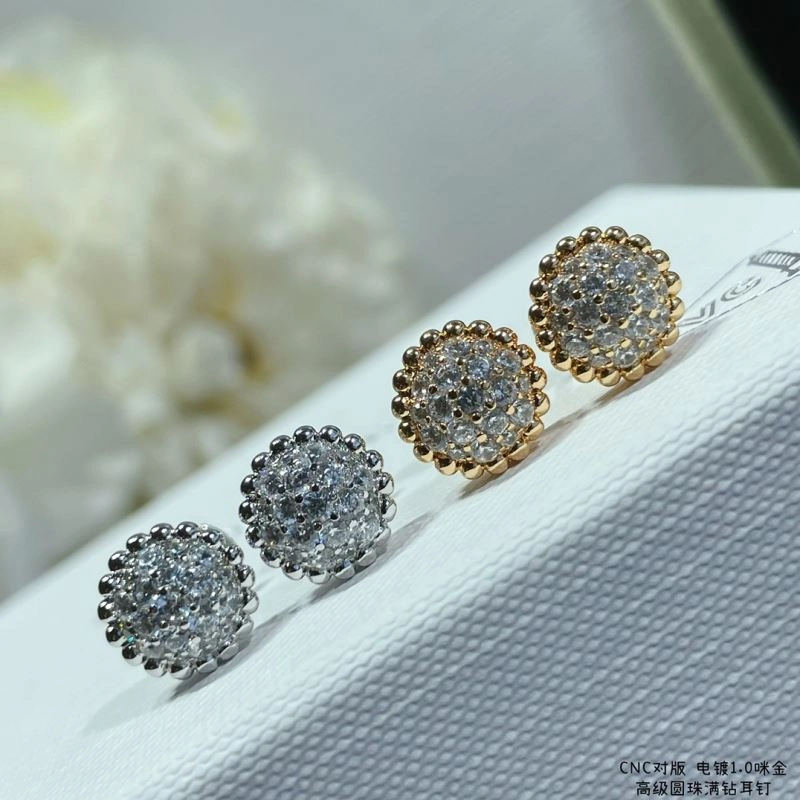 Factory-made Vca Earrings