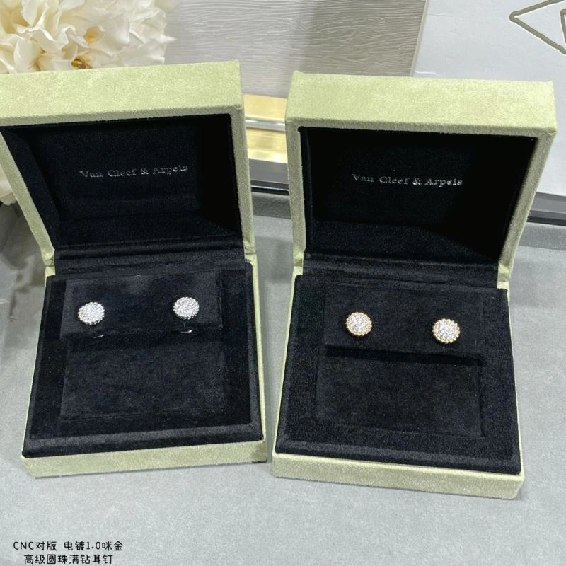 Factory-made Vca Earrings