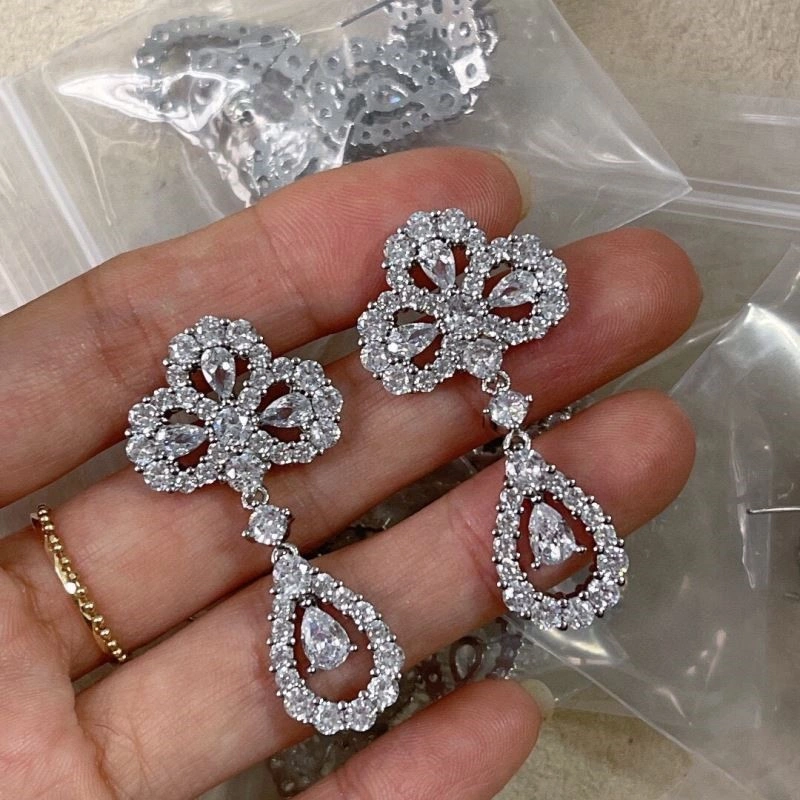 Cut-rate Vca Earrings