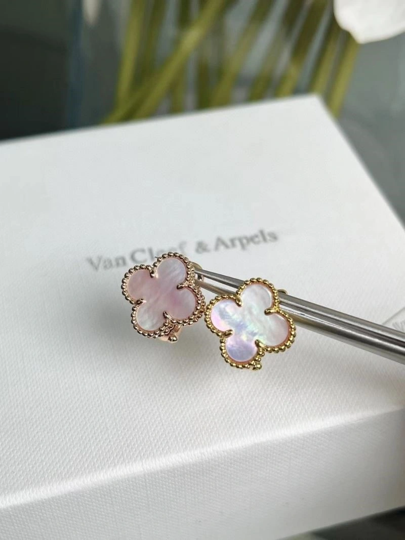 OEM Vca Earrings
