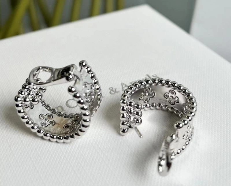 Real Vca Earrings