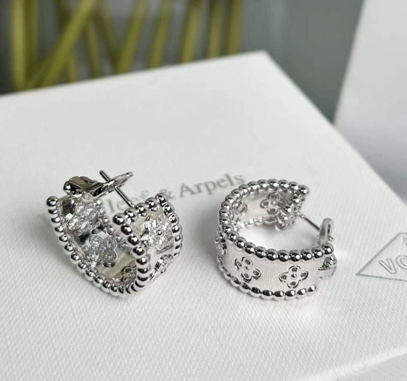 Real Vca Earrings