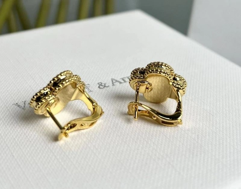 Factory-made Vca Earrings