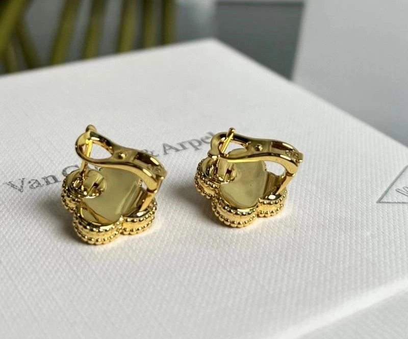 Factory-made Vca Earrings
