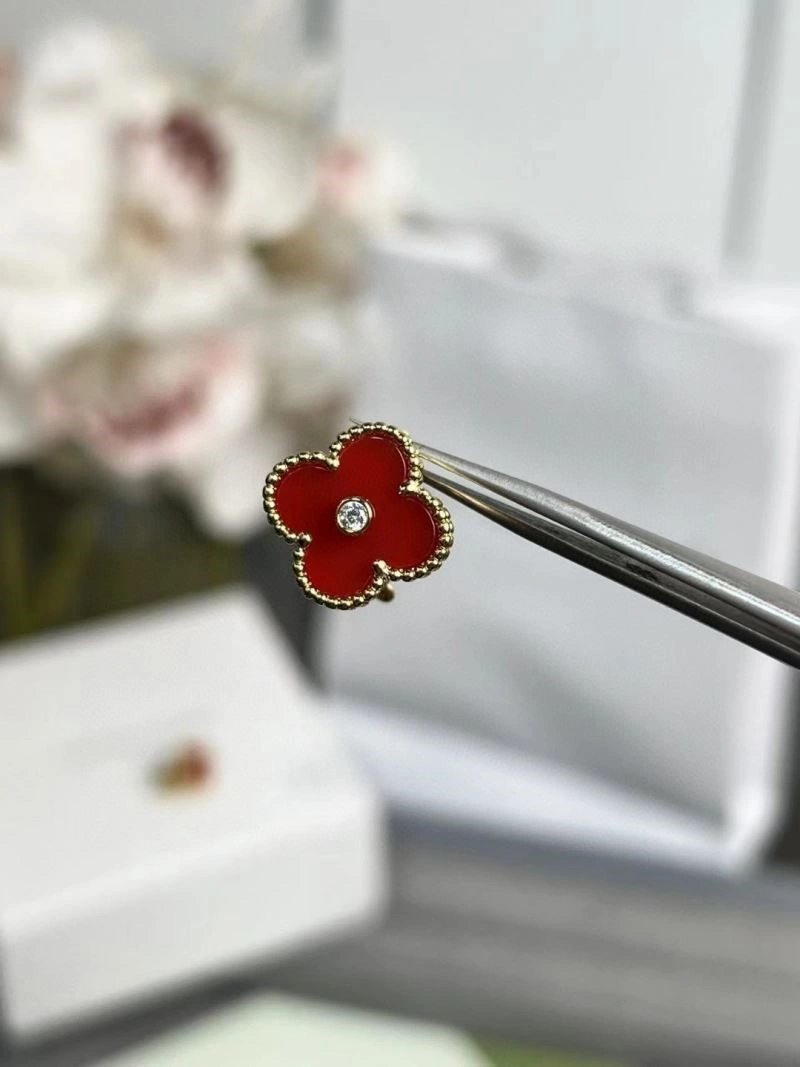 Factory-made Vca Earrings