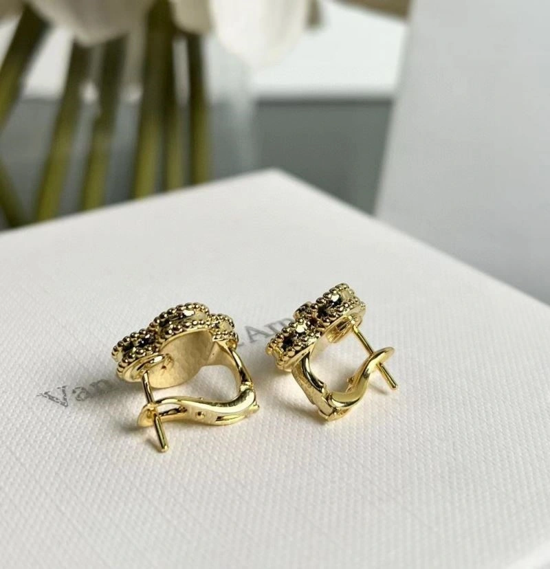 Bargain Vca Earrings