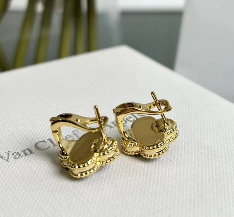 Bargain Vca Earrings