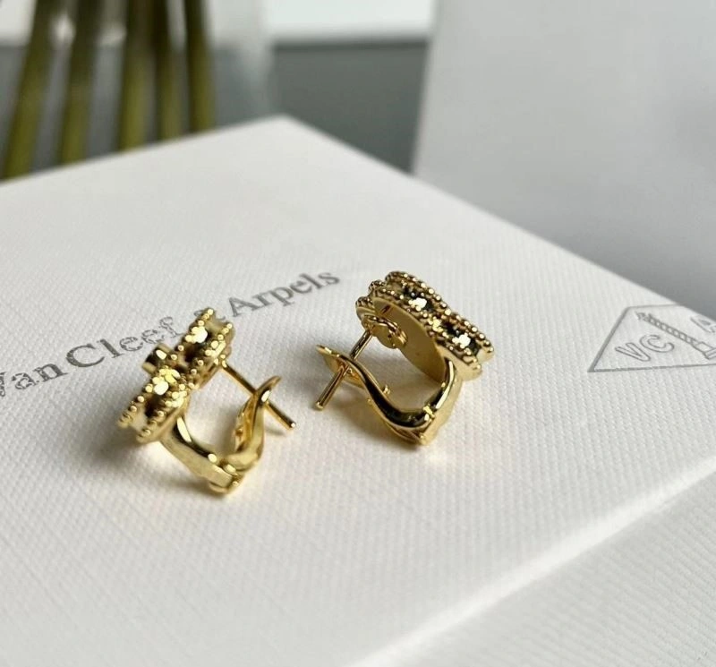 Bargain Vca Earrings
