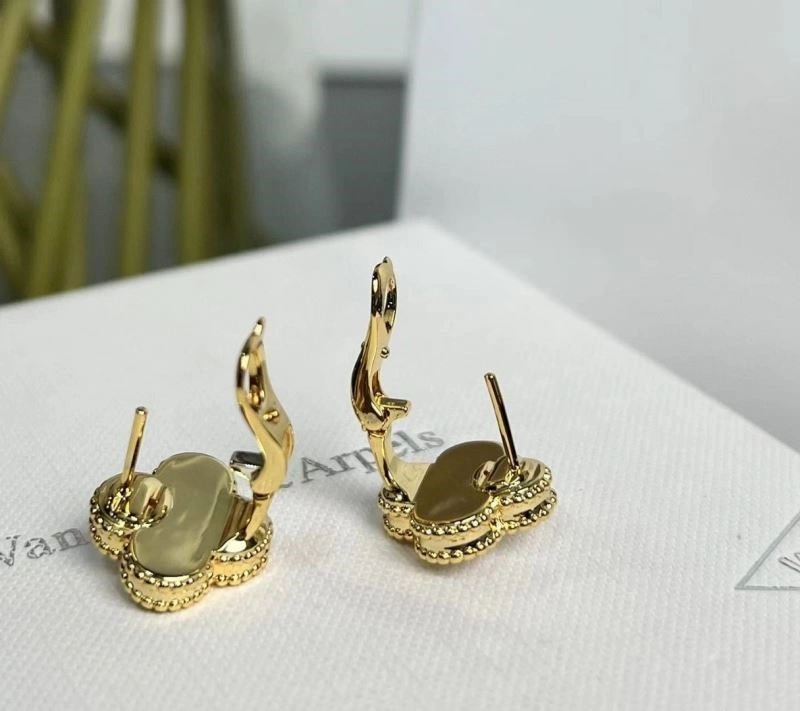 Budget-friendly Vca Earrings