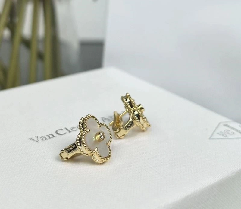 Budget-friendly Vca Earrings