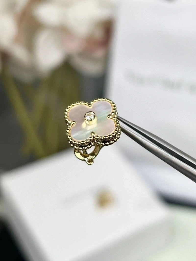 Budget-friendly Vca Earrings