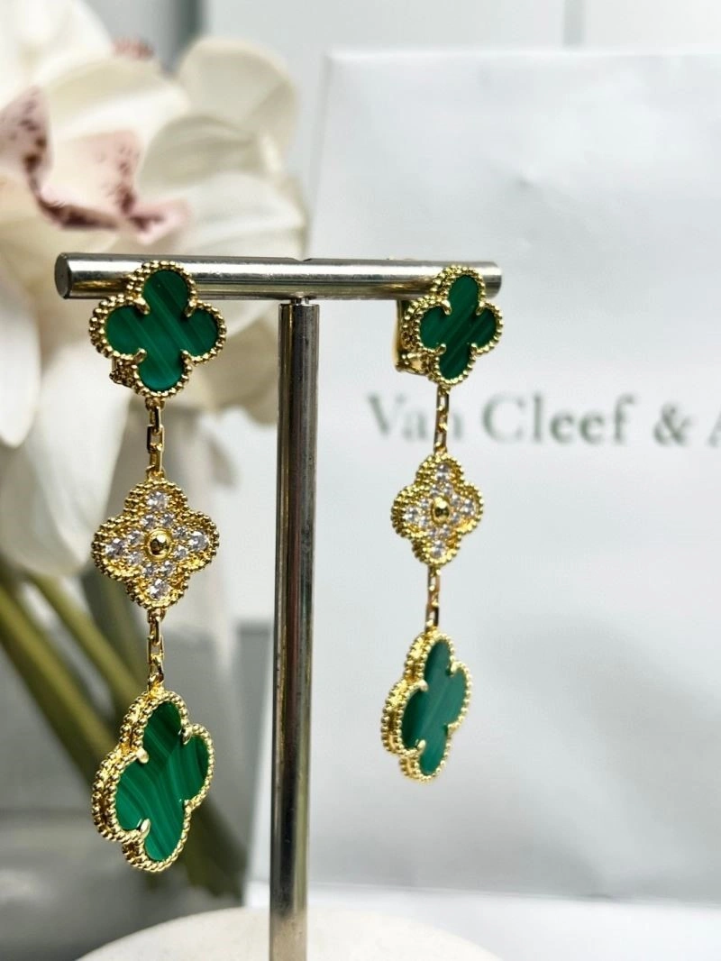 Accurate model Vca Earrings