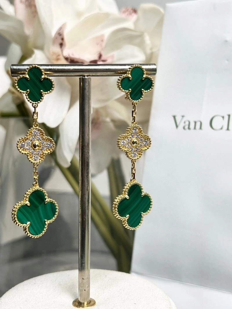 Accurate model Vca Earrings