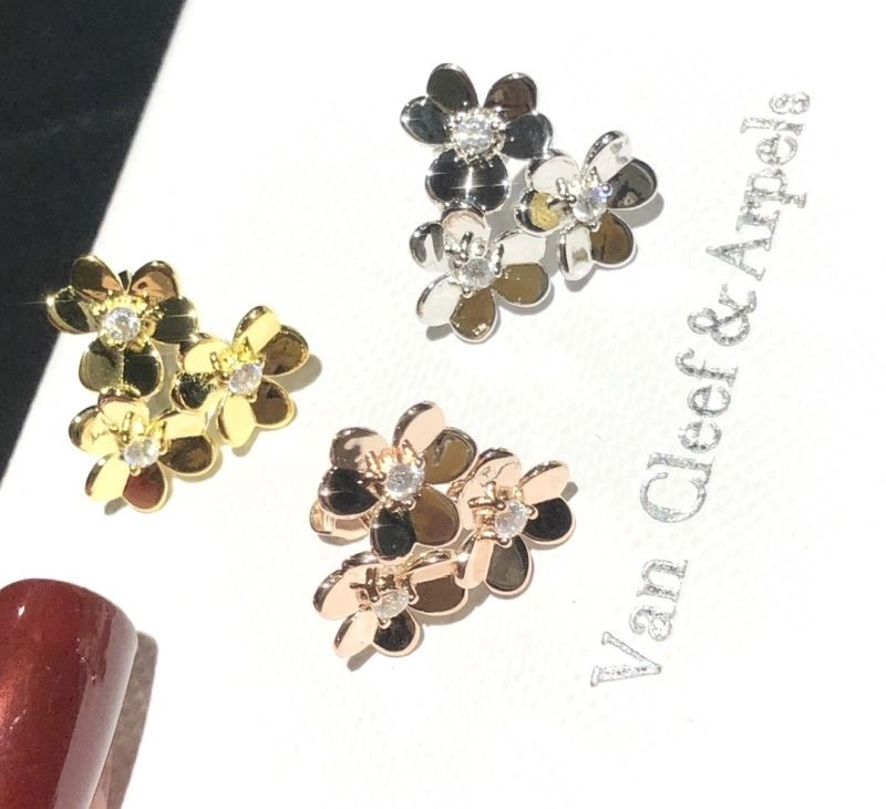 Discounted Vca Earrings