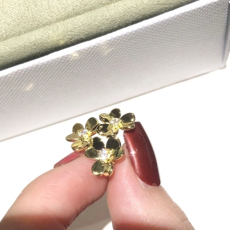 Discounted Vca Earrings