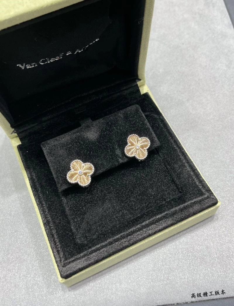 Budget-friendly Vca Earrings