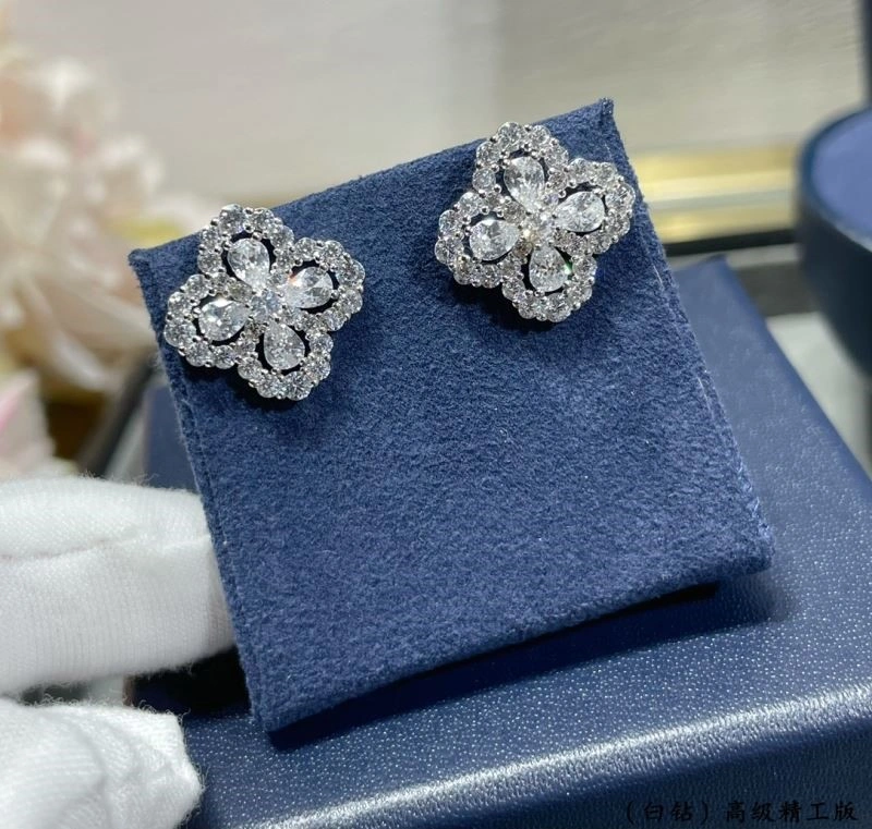 Legit Vca Earrings