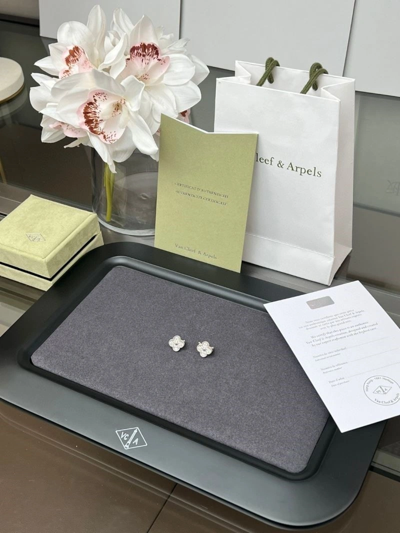 High fidelity Vca Earrings