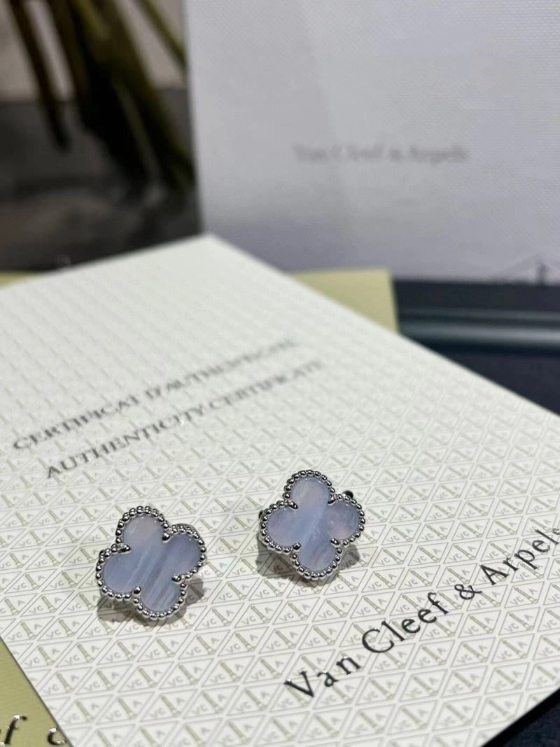 Bargain Vca Earrings