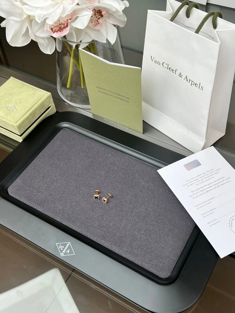 Brand-authenticated Vca Earrings