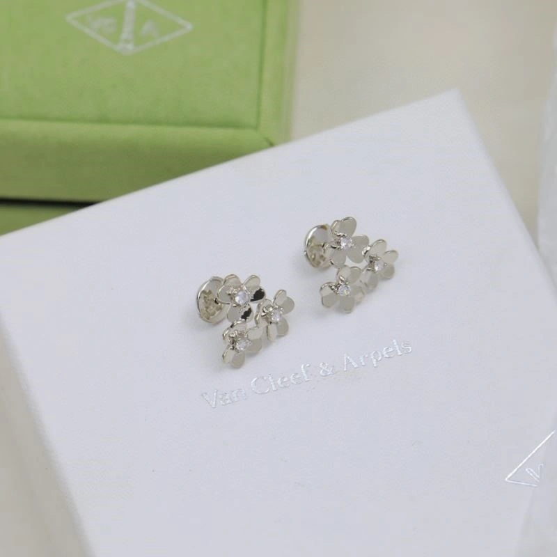 Cut-rate Vca Earrings