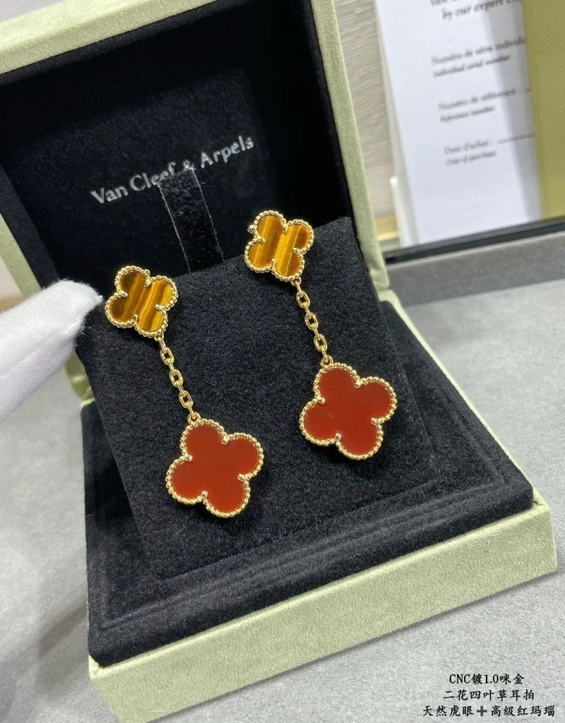 Top match Vca Earrings