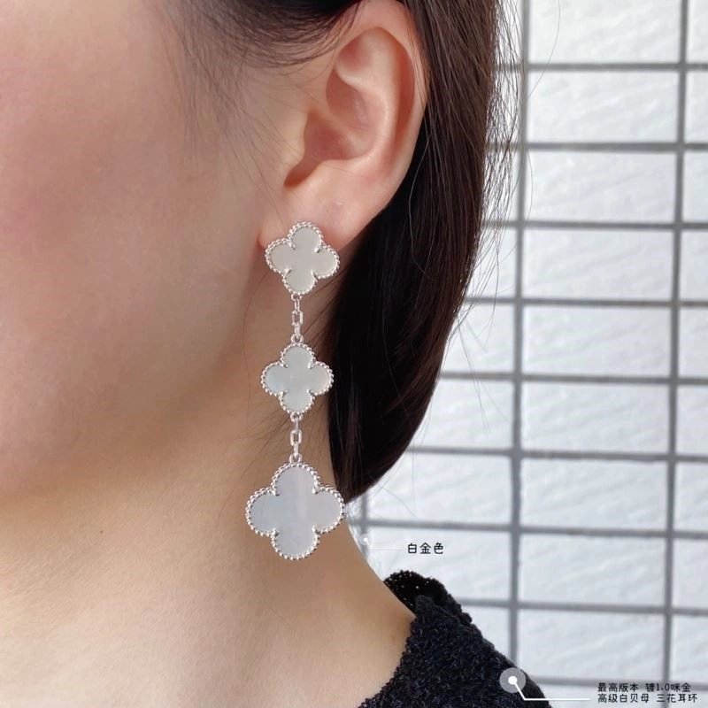 High accuracy Vca Earrings